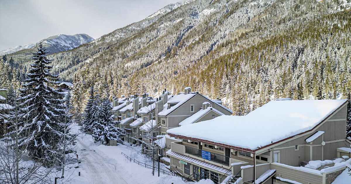 Nestle Inn Hideaway - Toby Creek… | Fairmont Creek Vacation Rentals